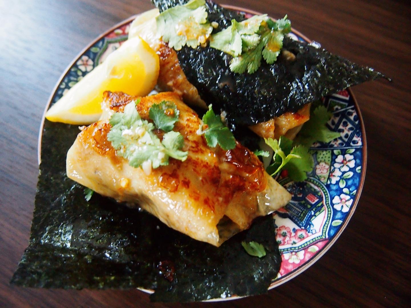 エスニック風味でおつまみにも最適な湯葉巻きおにぎり 増村かほシェフのレシピ | SHAREDINE