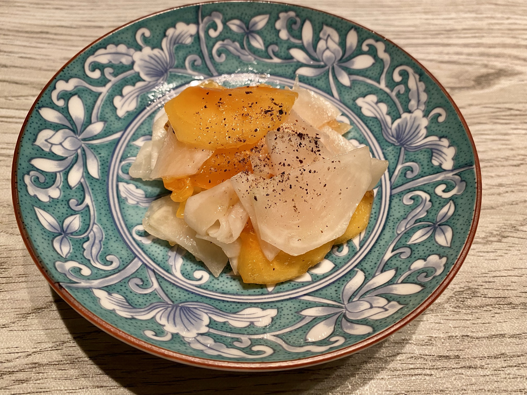 柿と蕪のなます Charシェフのレシピ | SHAREDINE